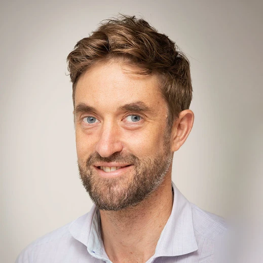 Dr James Beazley | Nautilus Orthopaedics